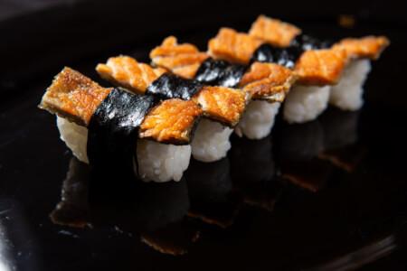 Nakayoshi Sushi Bar - Niguiri Skin - 8 Unidades - Meu catálogo fácil!